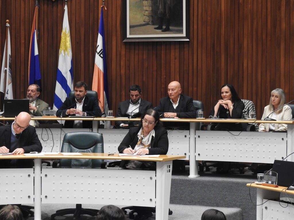 UTU | Junta Departamental homenajeó la trayectoria histórica de UTU San ...